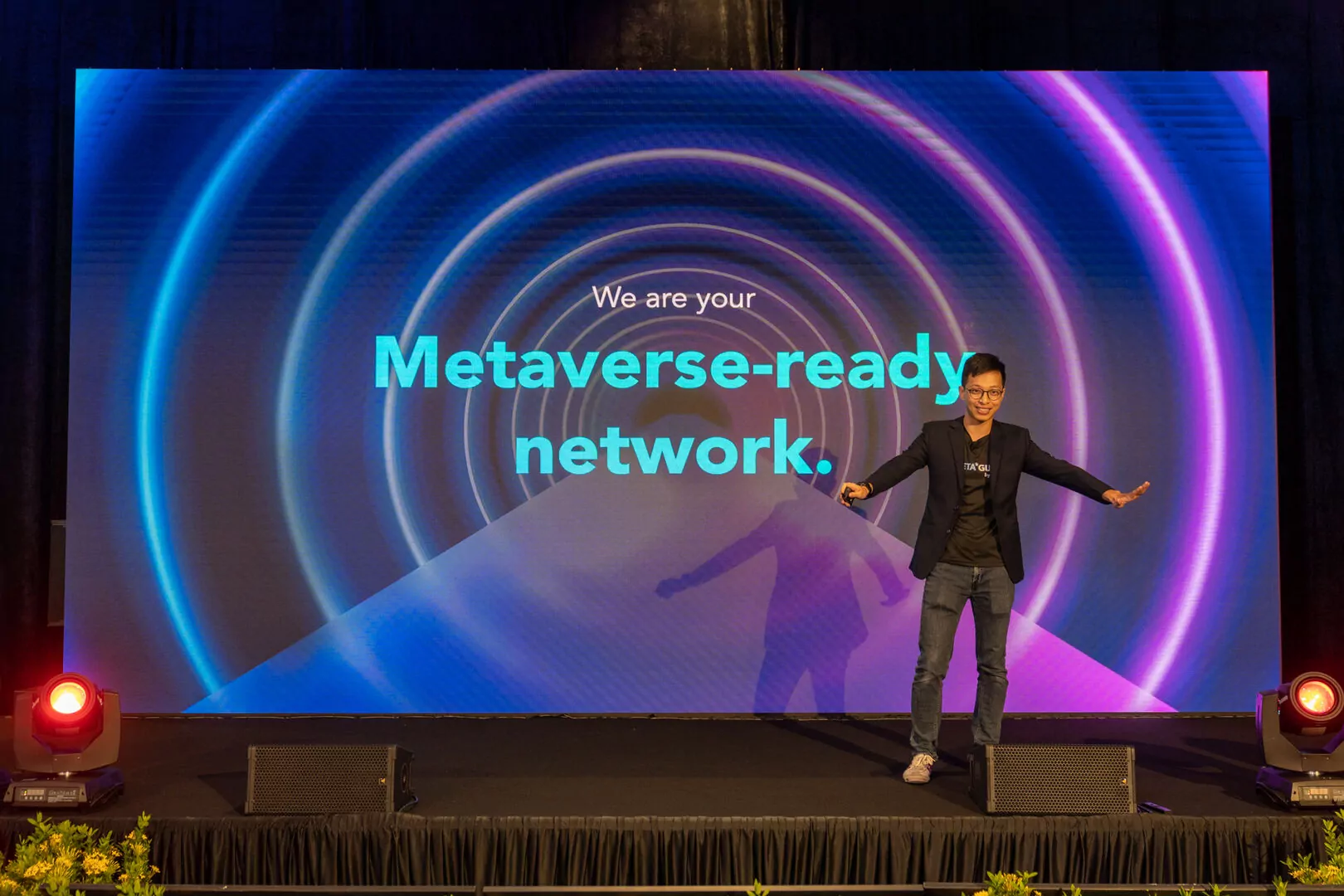 Alec Benjamin performs, interacts with fans at 'Destination: ifland',